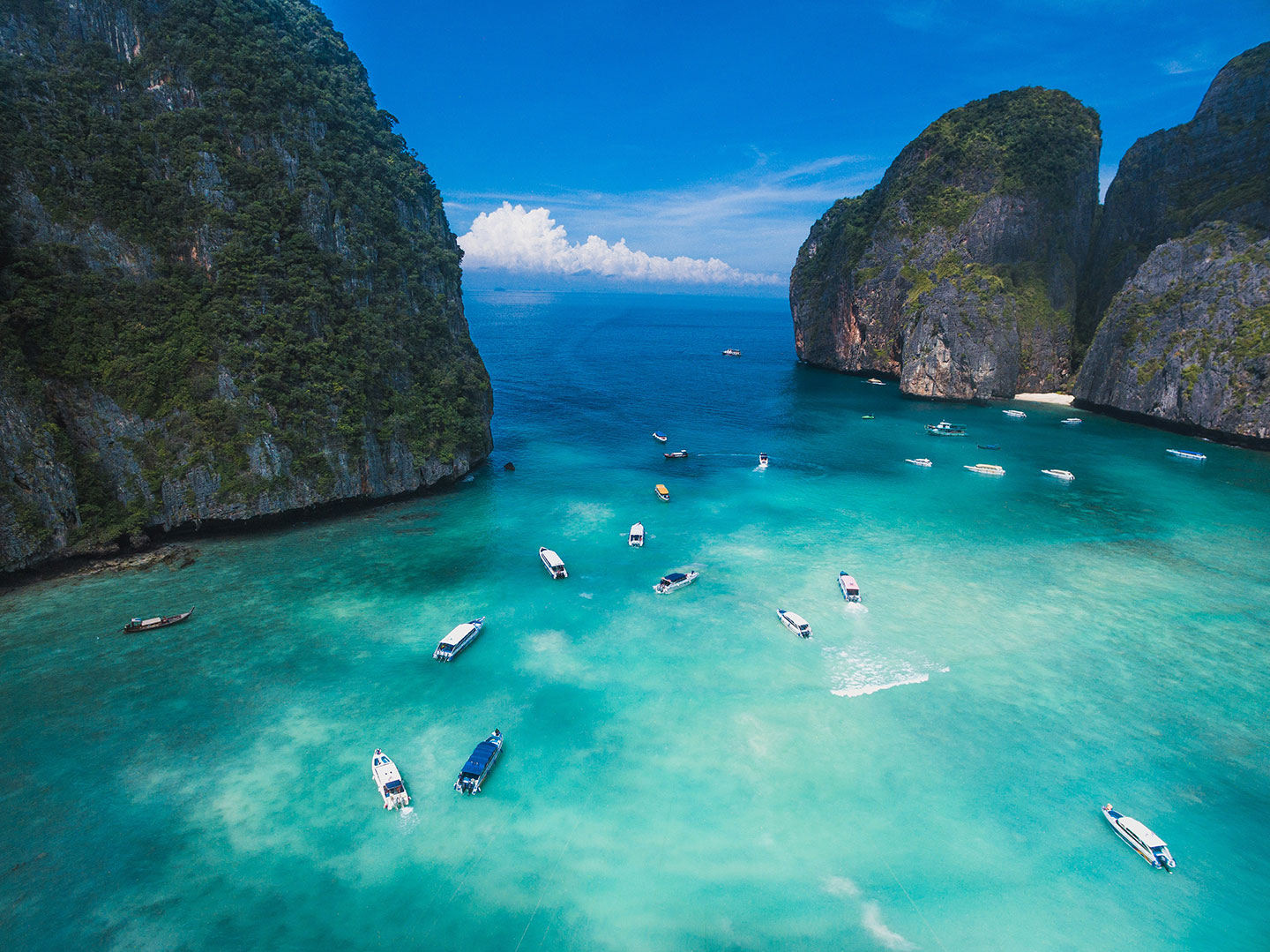 Essential Guide To Visiting The Phi Phi Islands - The Roaming Compass